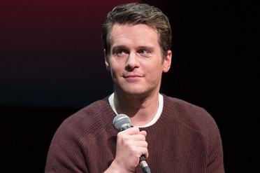 Jonathan Groff Net Worth Measurements Height Age Weight Short